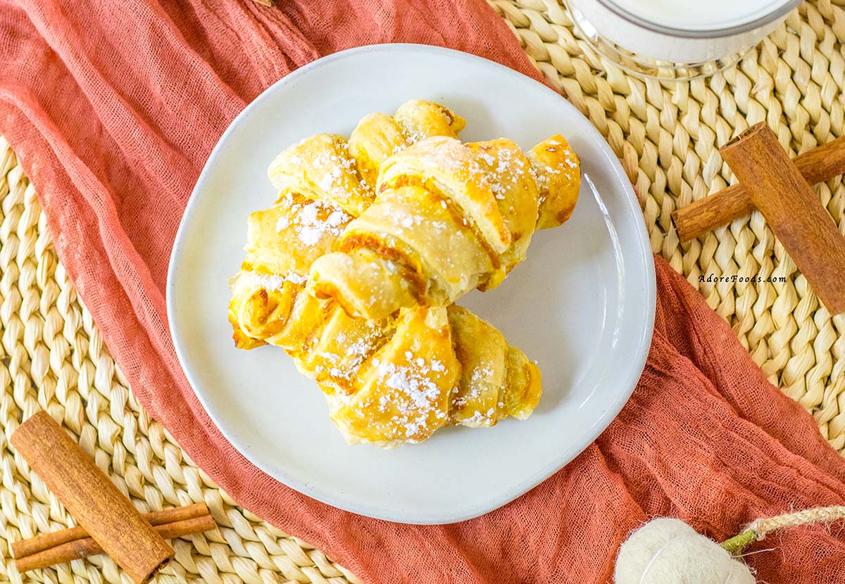 Pumpkin Pie Crescent Rolls – Adore Foods