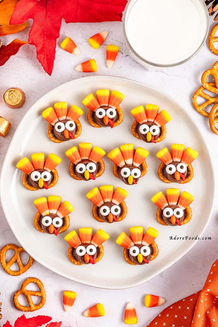 Rolo pretzel turkeys (Easy Thanksgiving Treats) – Adore Foods